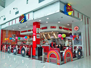 Johnny Rockets (Mall Plaza Trébol) - 800.cl