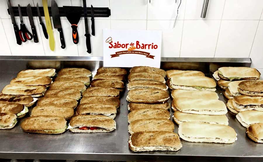 Cocinería Sabor de Barrio - 800.cl