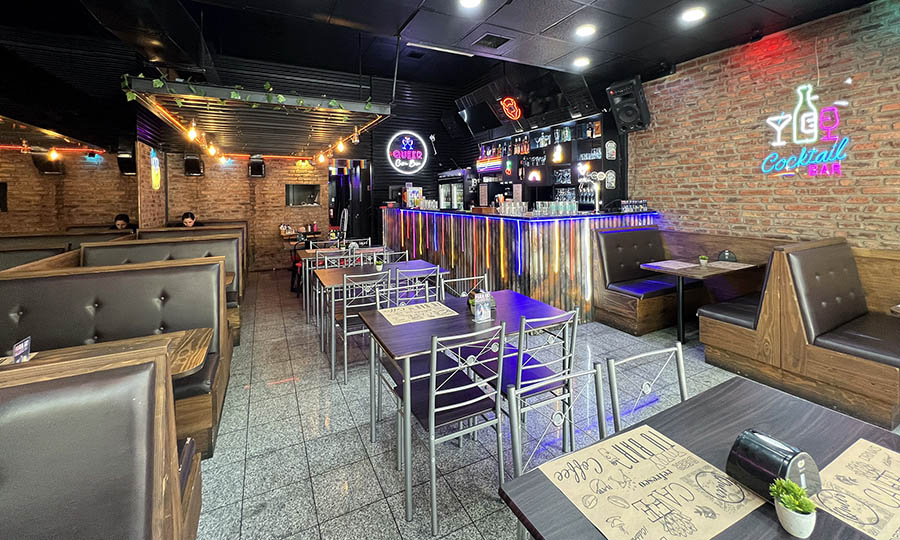 Queer Casa Bar - 800.cl